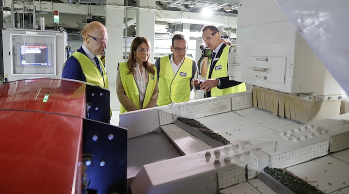 Visy spends $50 million upgrading its glass recycling factory - Inside FMCG